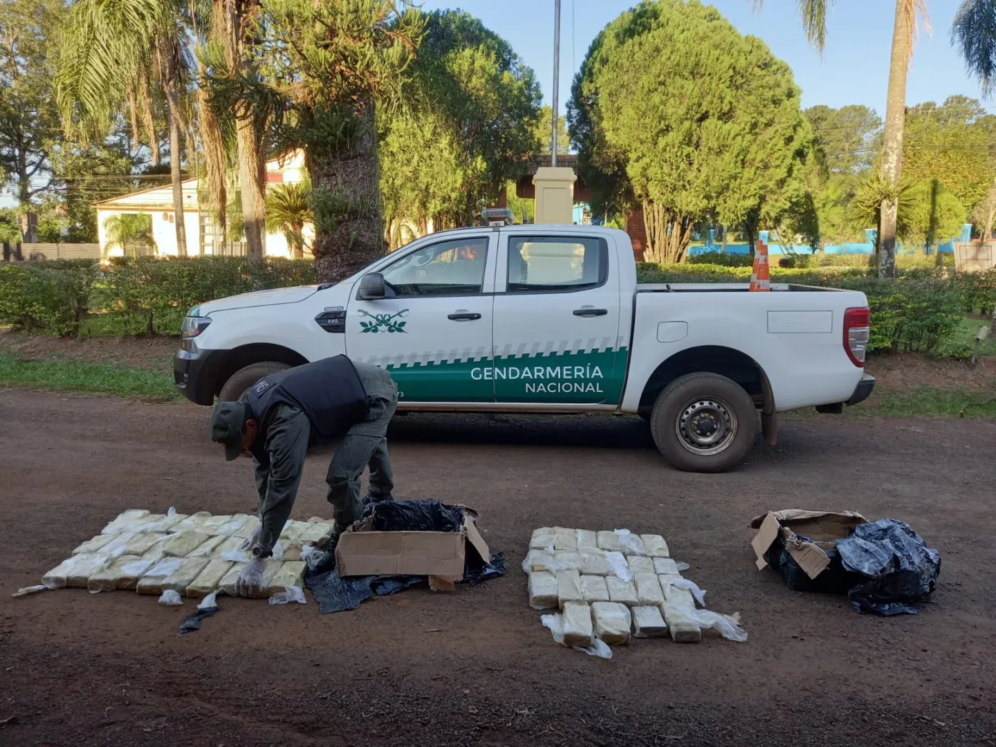 GENDARMERÍA SECUESTRÓ 61 KILOS DE MARIHUANA EN ENCOMIENDAS
