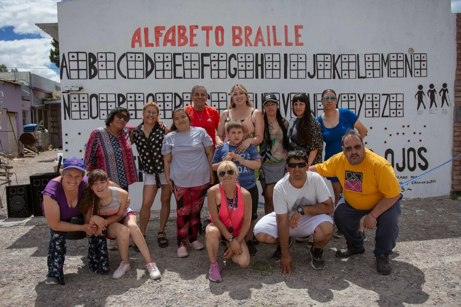 SE INAUGURÓ EL PRIMER MURAL EN ALFABETO BRAILLE