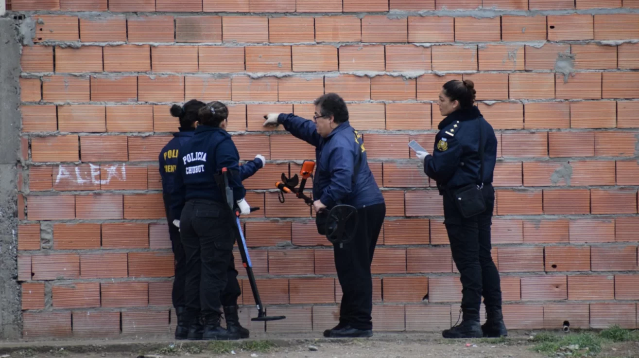 PolicÍa RealizÓ Pericias En El Barrio Planta De Gas